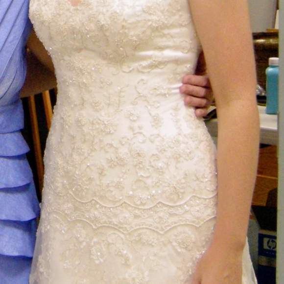 casablanca | Dresses | Casablanca Lace Regal Wedding Gown Wveil Size 8 ...